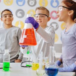 Chemistry with animations | SCHOOLPLUS